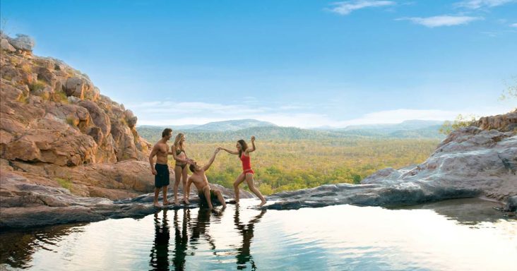 10 Spectacular Natural Infinity Pools in the World - Wonderslist