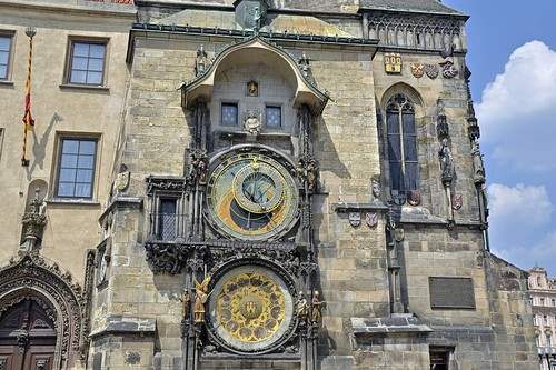 Top 10 Remarkable Astronomical Clocks - Wonderslist